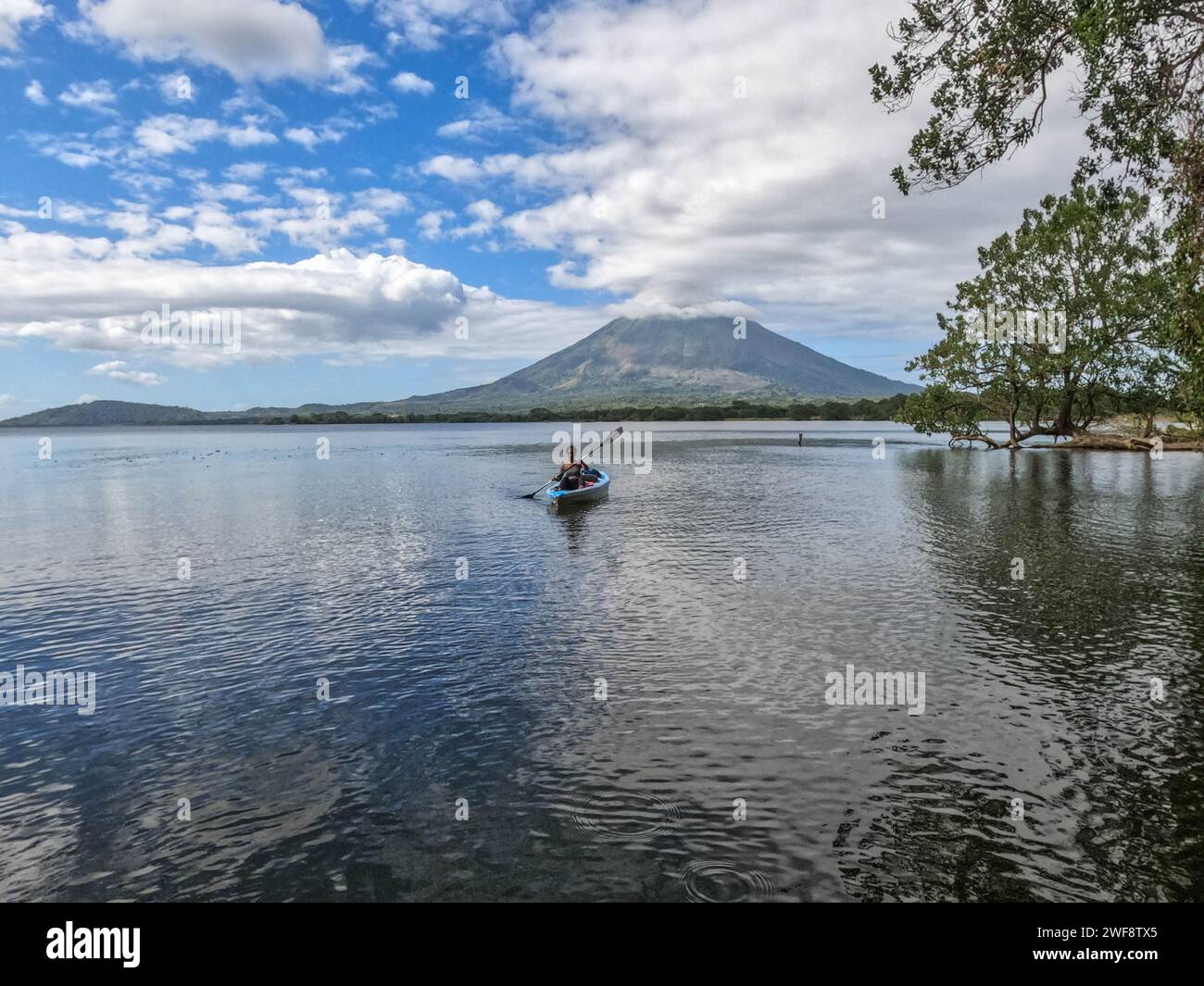 Kayaking under Concepcion Volcano on Lake Nicaragua, Ometepe Island ...