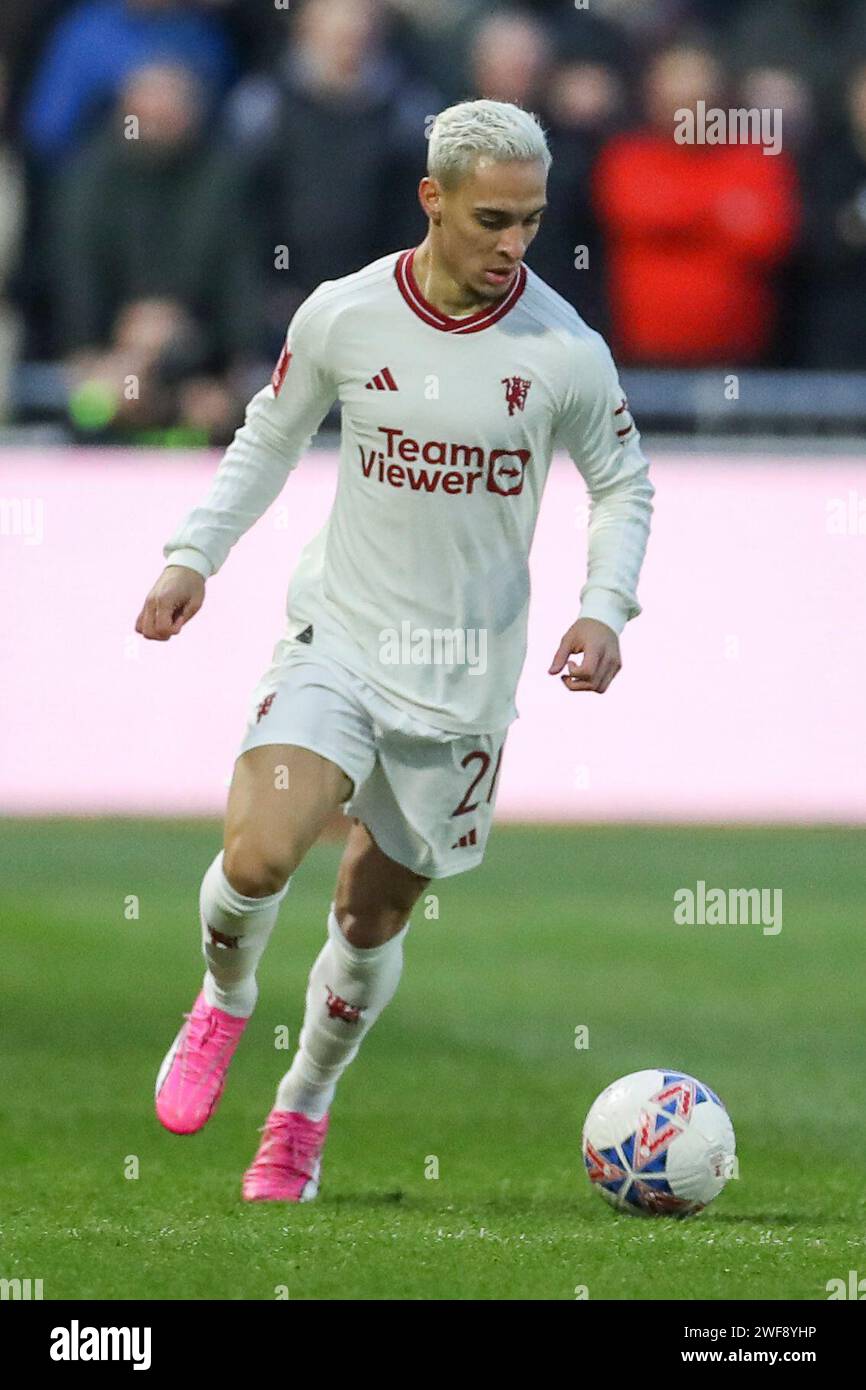 Newport, UK. 28th Jan, 2024. Manchester United forward Antony (21) in action during the Newport ...