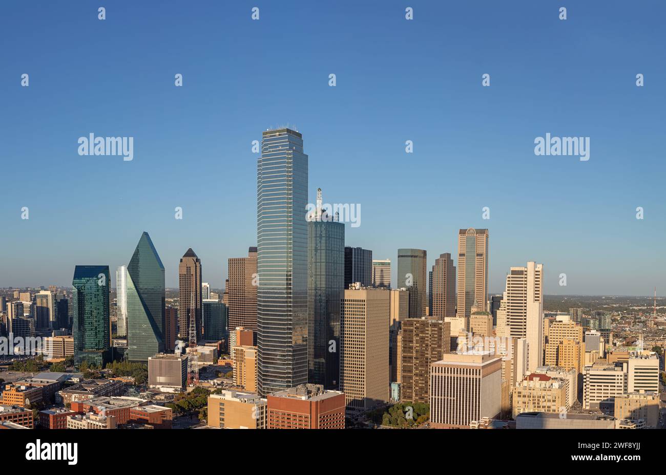 Reunion tower dallas aerial hi-res stock photography and images - Alamy