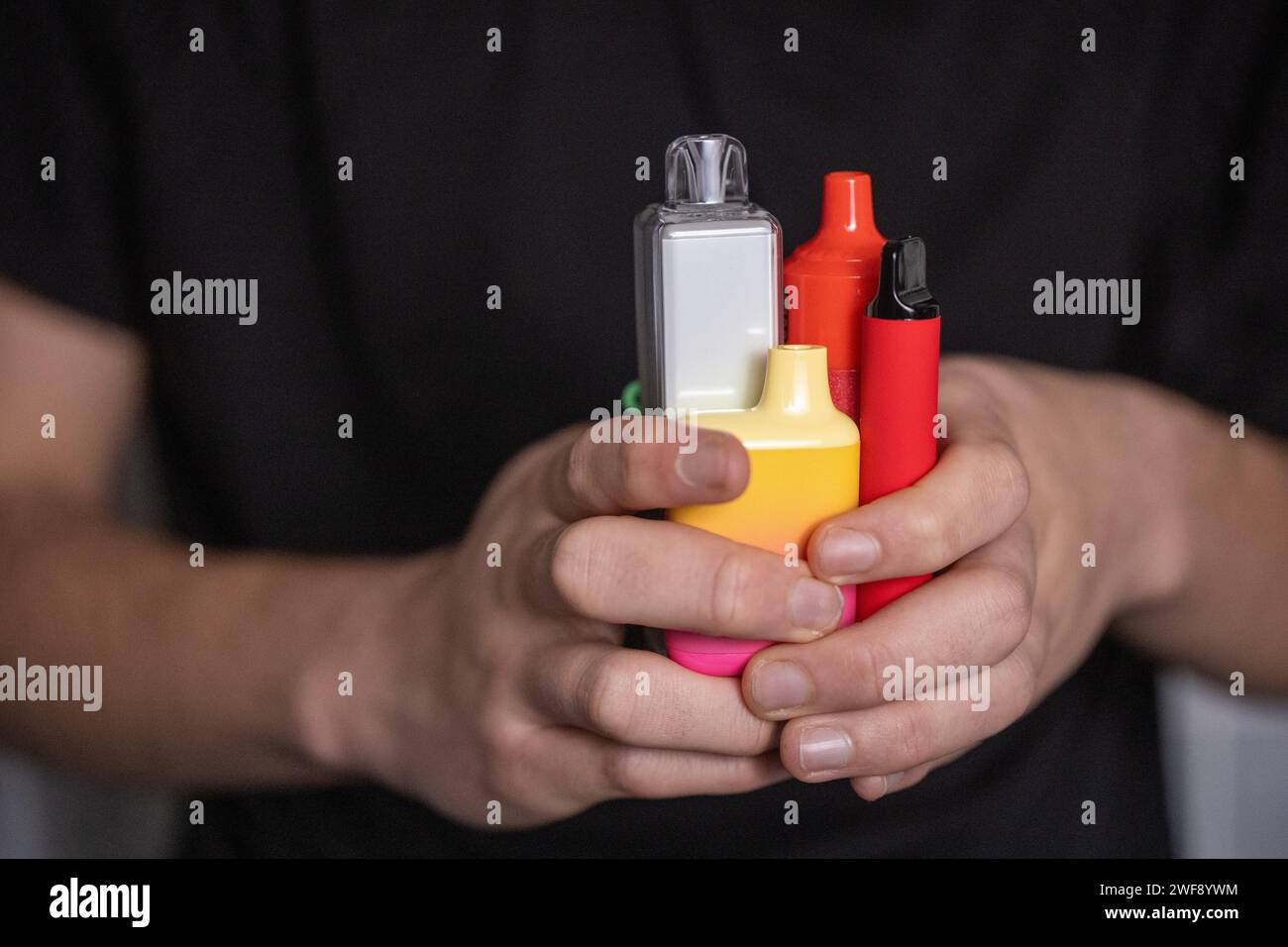 UK to ban disposable vapes (e-cigarettes) to protect children's health ...