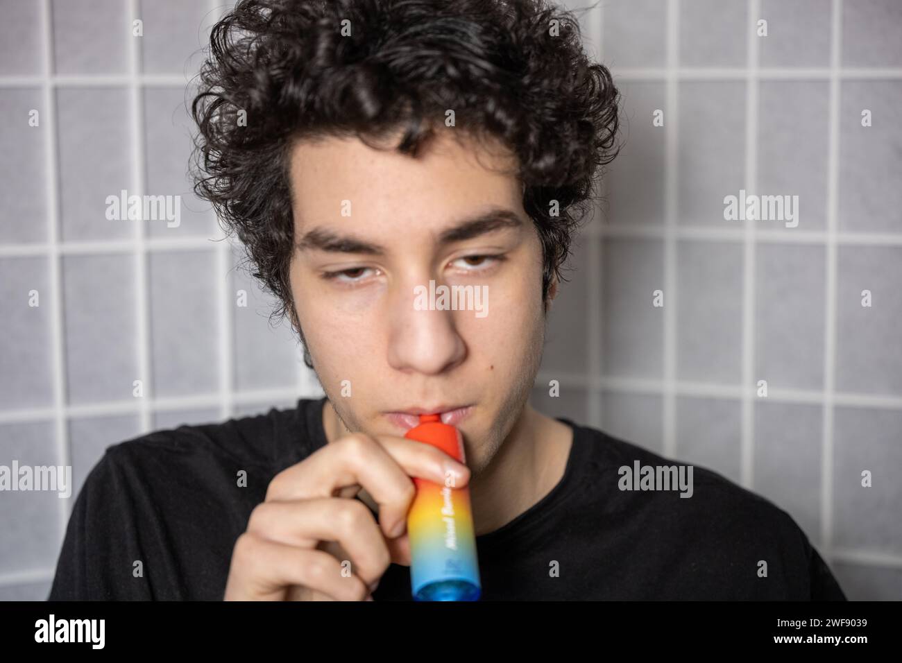 UK to ban disposable vapes (e-cigarettes) to protect children's health ...