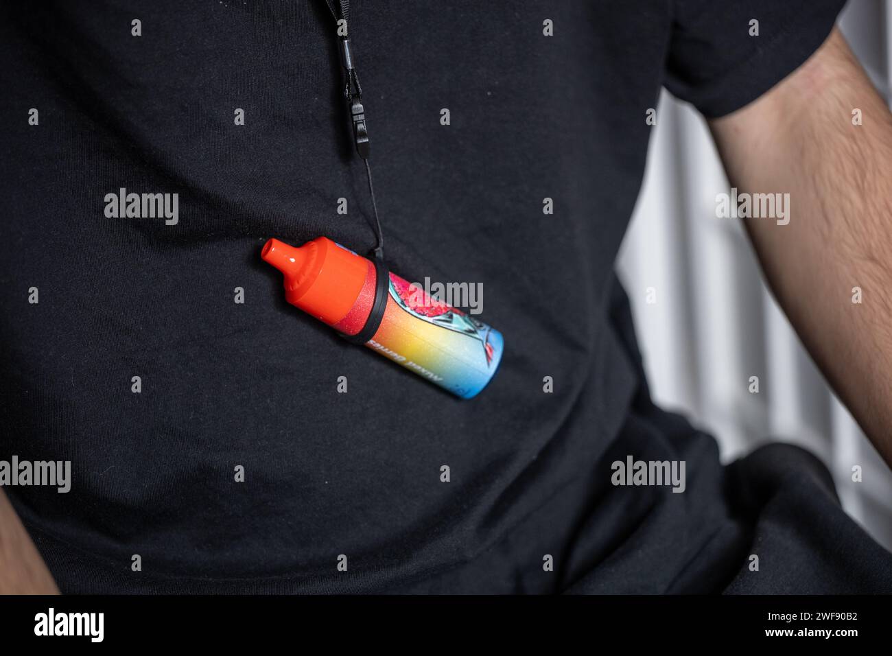 UK to ban disposable vapes (e-cigarettes) to protect children's health ...