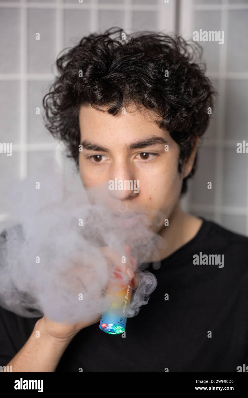 Smoking boy hi-res stock photography and images - Alamy