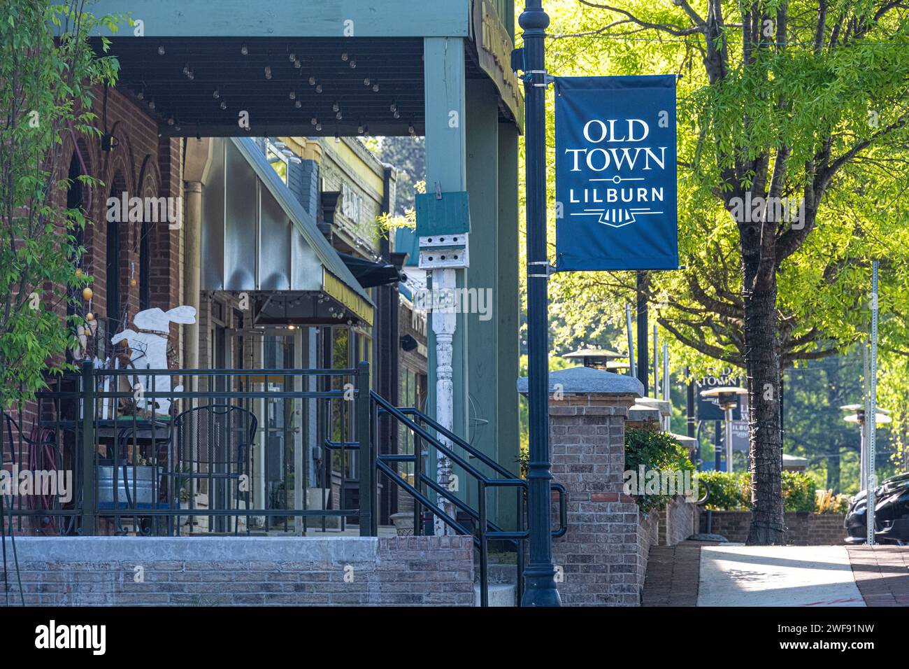 Small town street lamp banner hi-res stock photography and images - Alamy