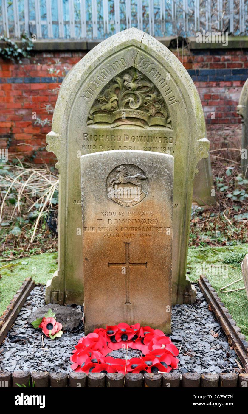Commonwealth War Grave of Private T. Downward. Weaste Cemetery, Salford ...