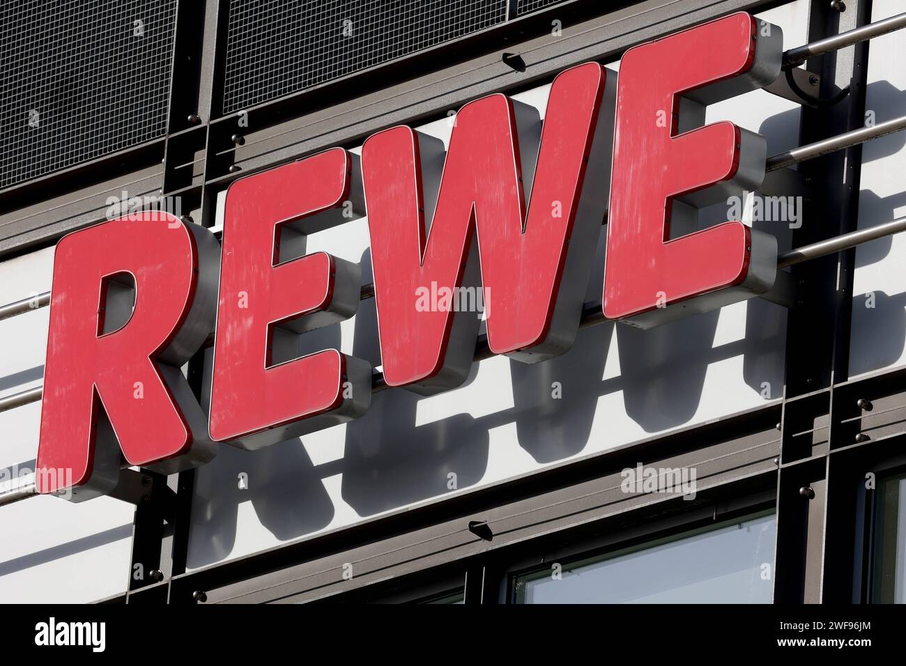 Die Shopping Mall City Galerie. Das Logo von REWE. City Galerie am 29. ...