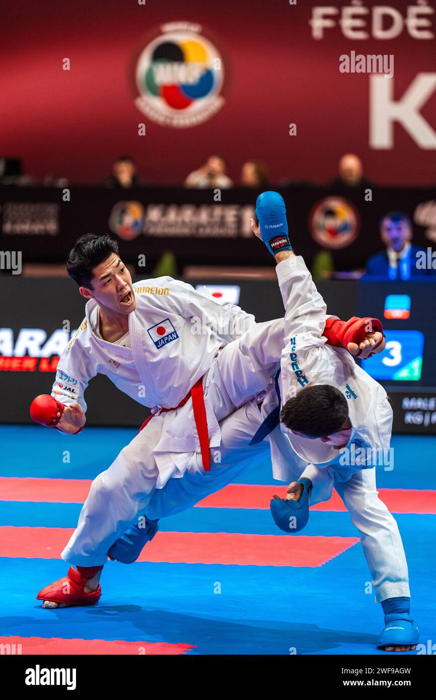 Eray SAMDAN of Turkiye and Hiromu HASHIMOTO of Japan, Male Kumite -60kg ...