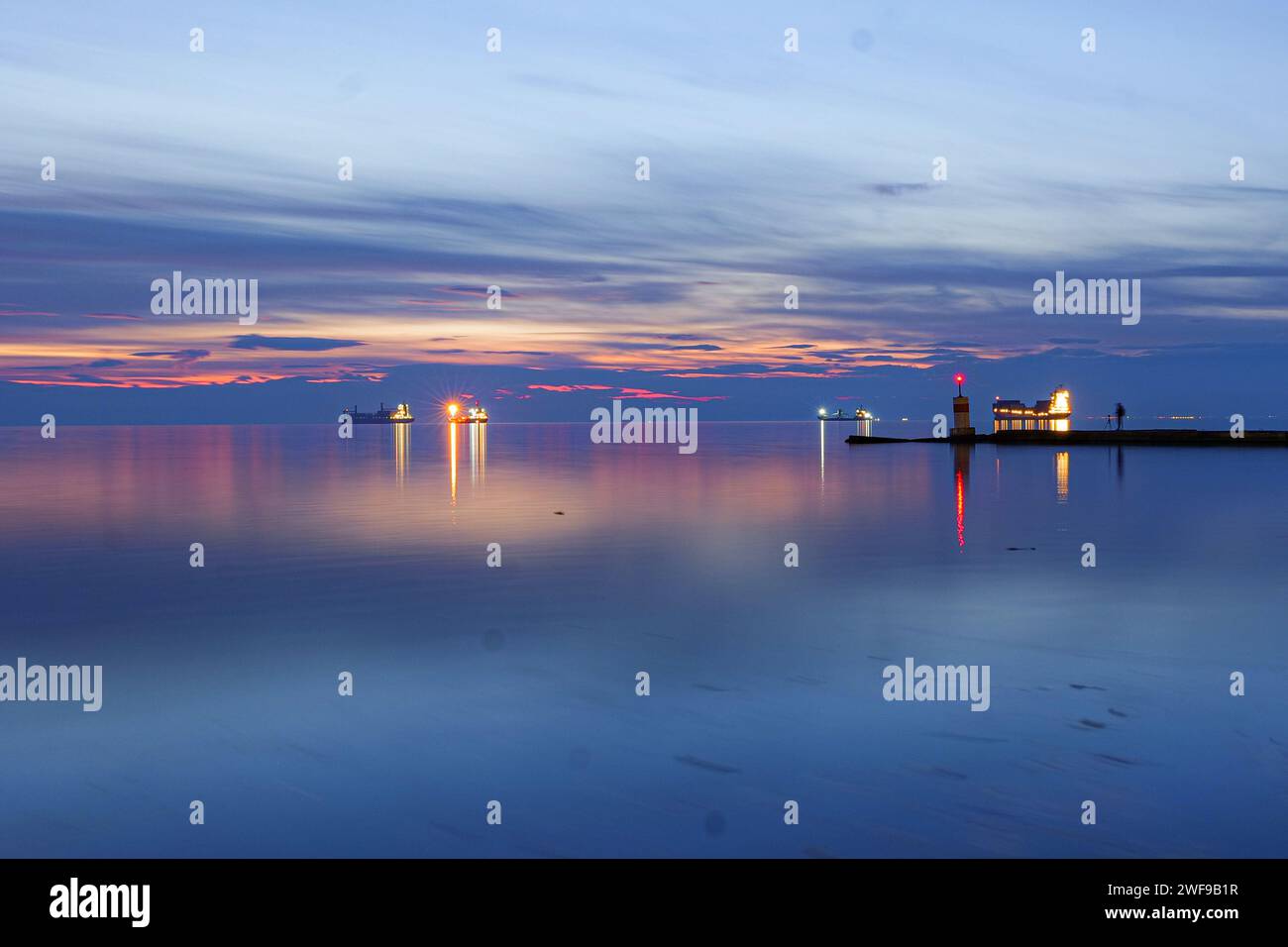 Nautical twilight view hi-res stock photography and images - Alamy