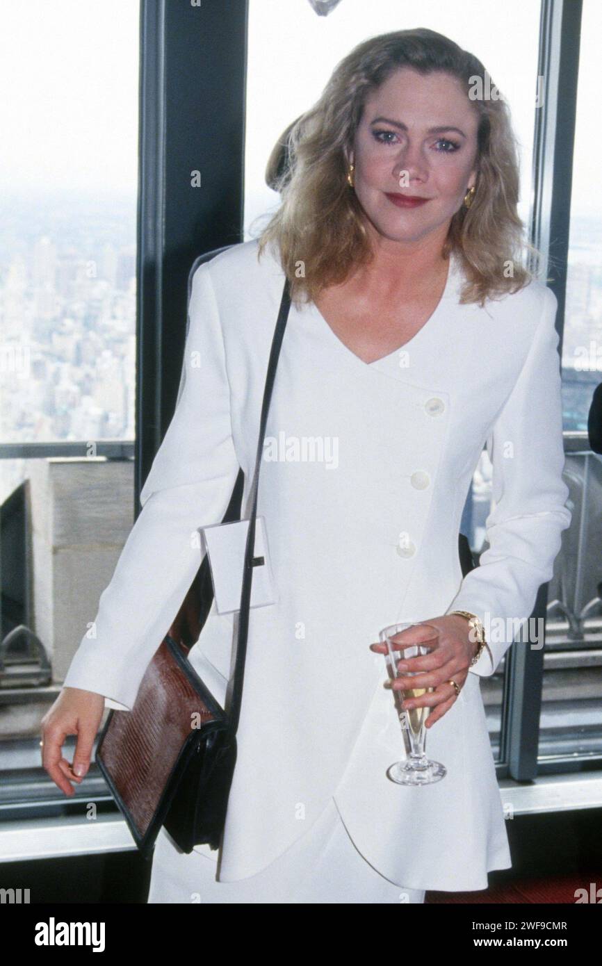 Kathleen Turner, 1992. ph: John Barrett/PHOTOlink/Courtesy Everett ...