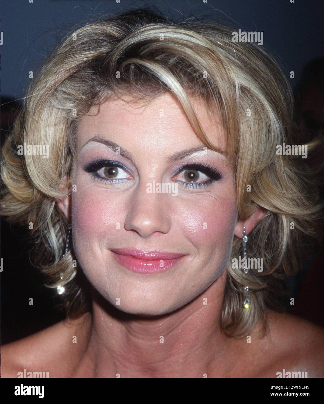 Faith Hill, 1999. ph: John Barrett/PHOTOlink/Courtesy Everett ...