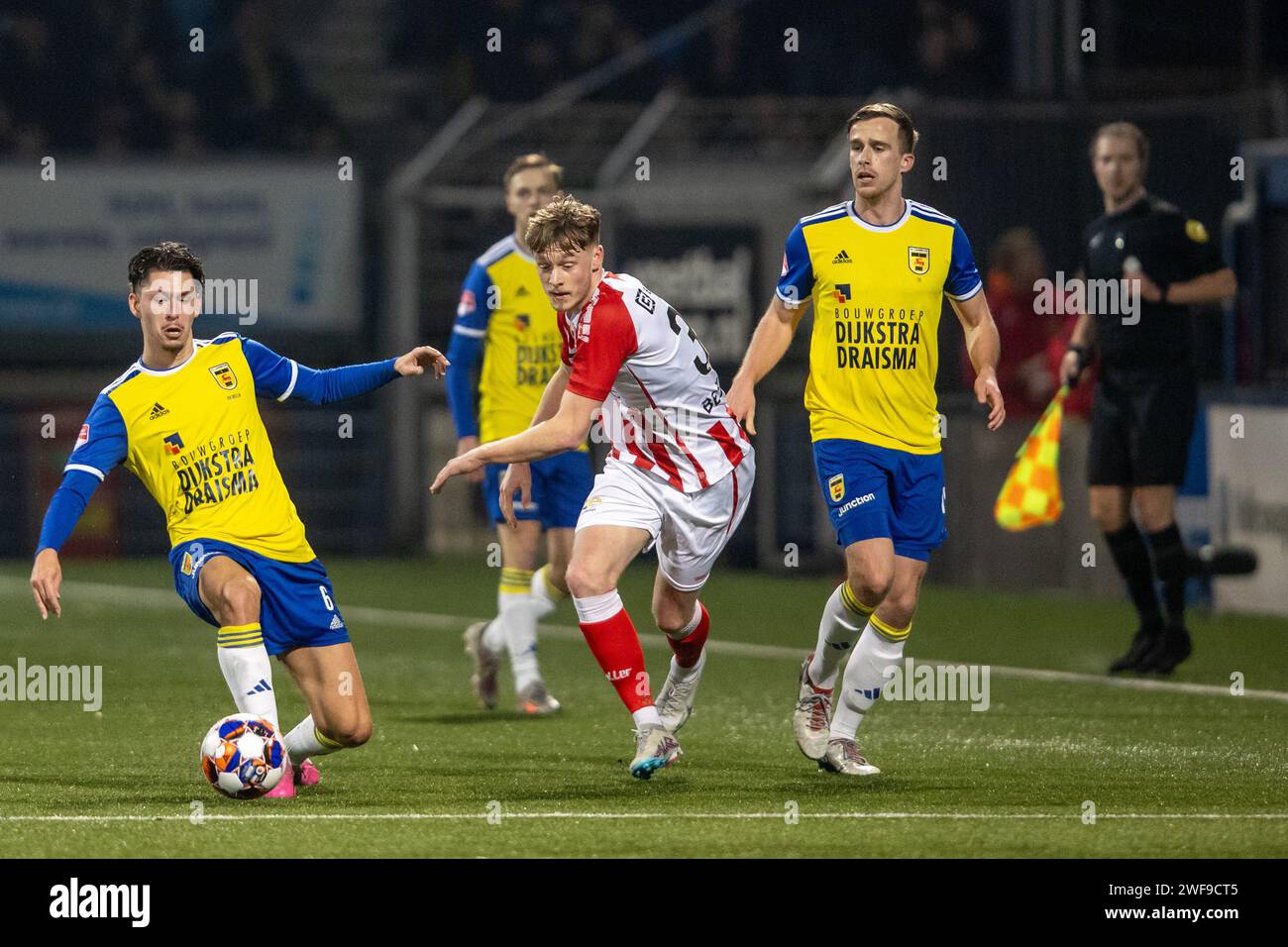 Leeuwarden, Netherlands. 29th Jan, 2024. LEEUWARDEN, Cambuur Stadium ...
