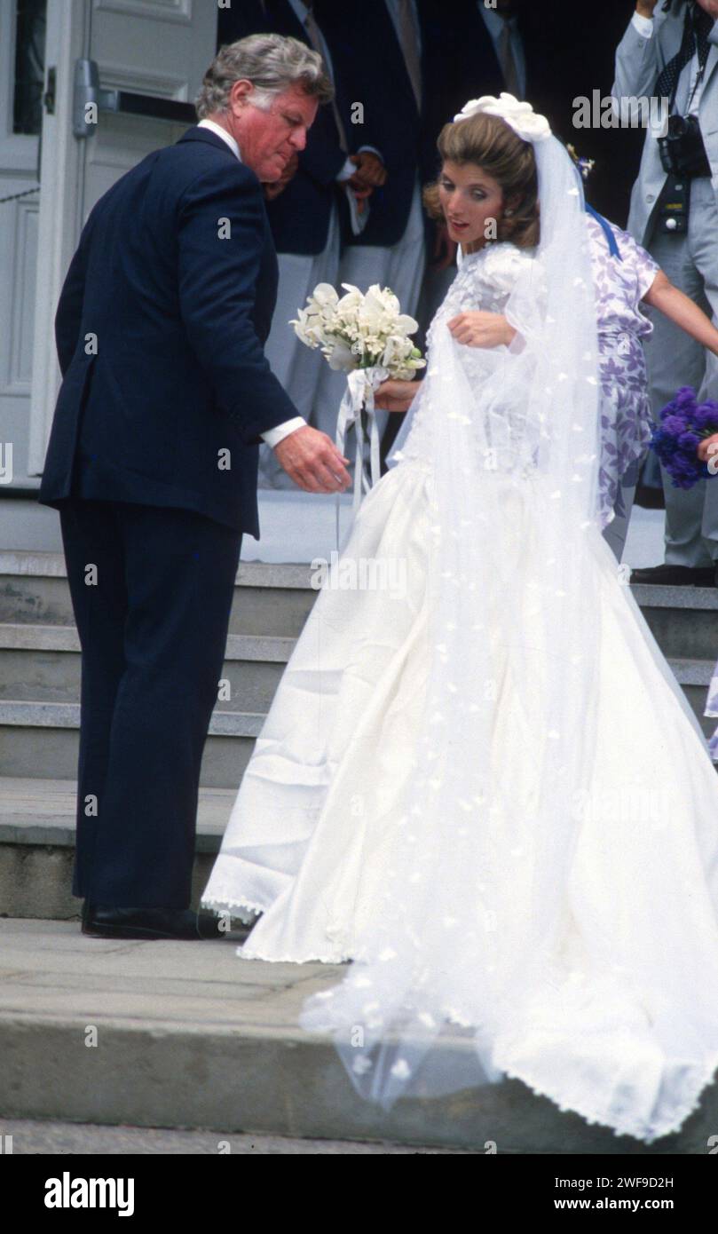 Ted Kennedy, Caroline Kennedy, 1986. ph: John Barrett/PHOTOlink ...