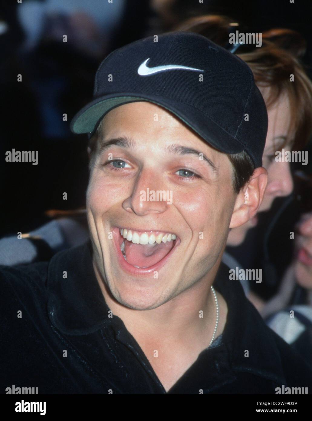 Scott Wolf, 1998. ph: John Barrett/PHOTOlink/Courtesy Everett ...