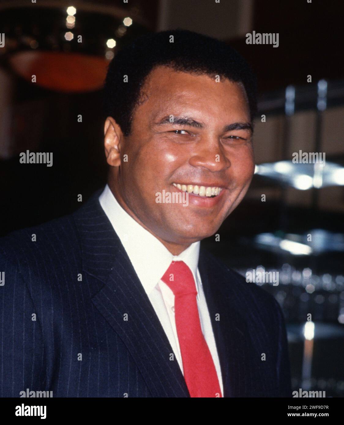 Muhammed Ali, 1990. ph: John Barrett/PHOTOlink/Courtesy Everett ...
