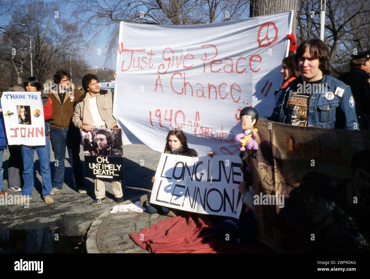 Johnlennonvigil009 hi-res stock photography and images - Alamy