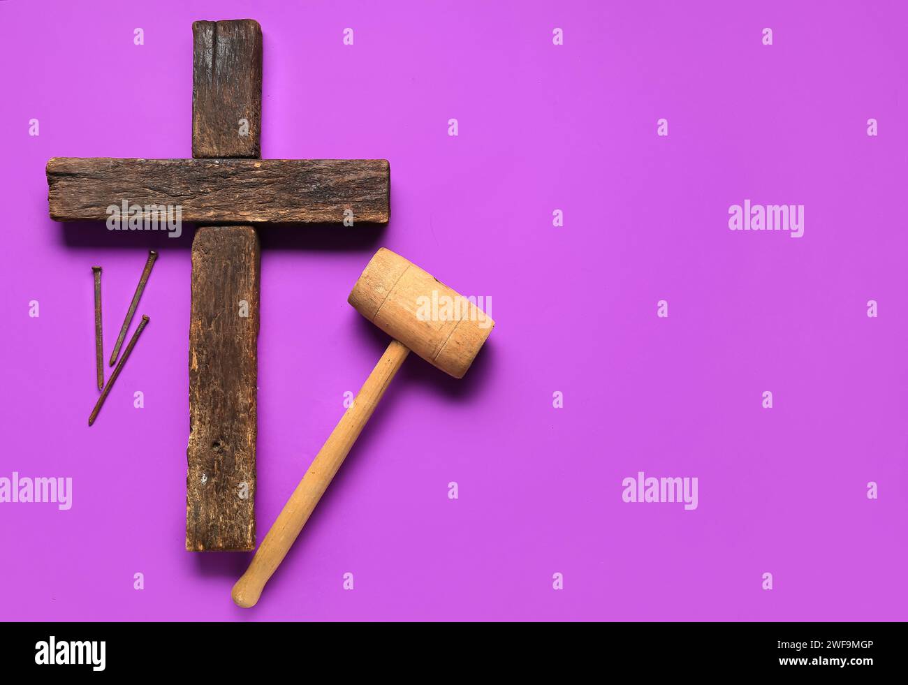 Cross crucifixion hammer hi-res stock photography and images - Alamy