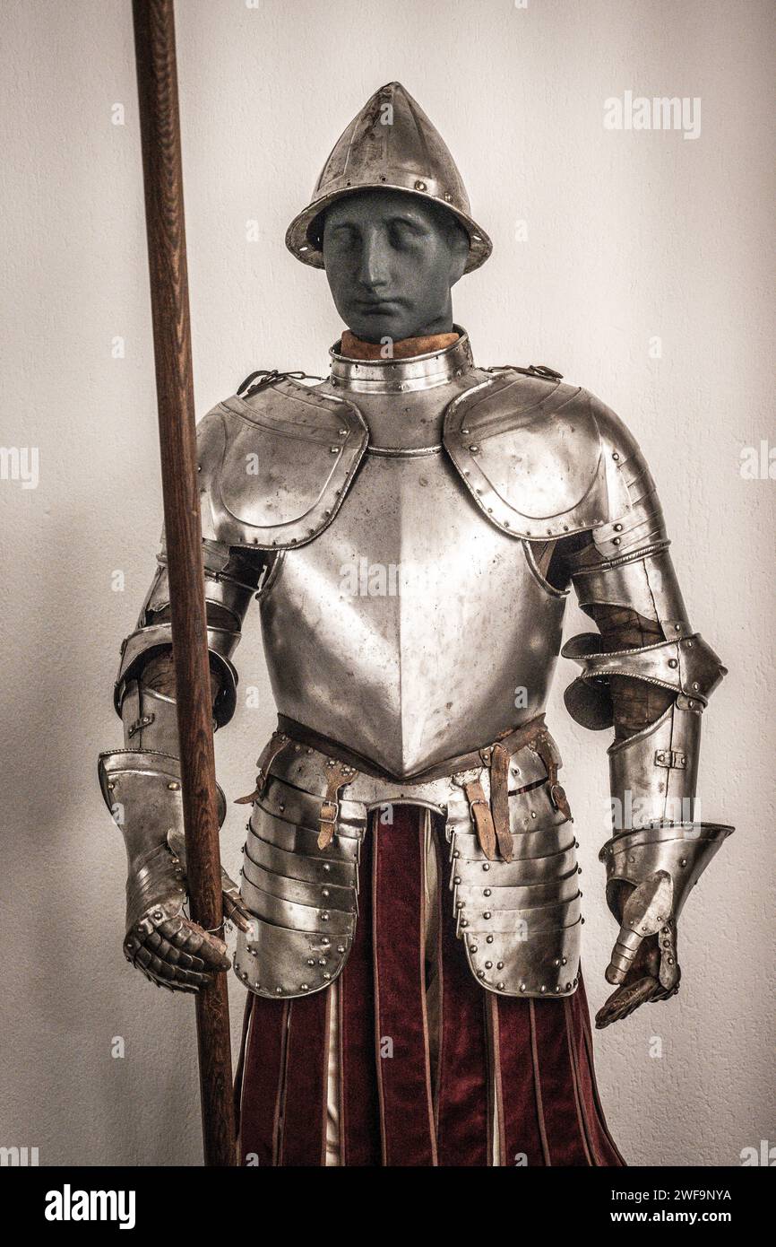 17th century arms and armor hi-res stock photography and images - Alamy