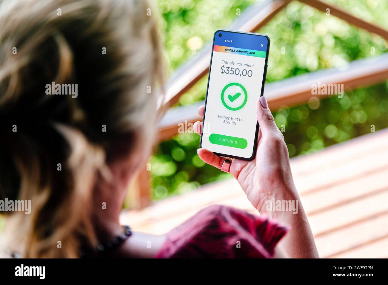 Bank transfer screen hi-res stock photography and images - Alamy