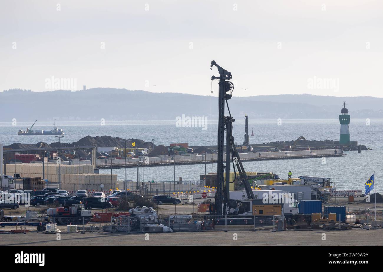 Liegeplatz fuer schwimmende LNG-Terminals Im Hafen Mukran Landkreis ...