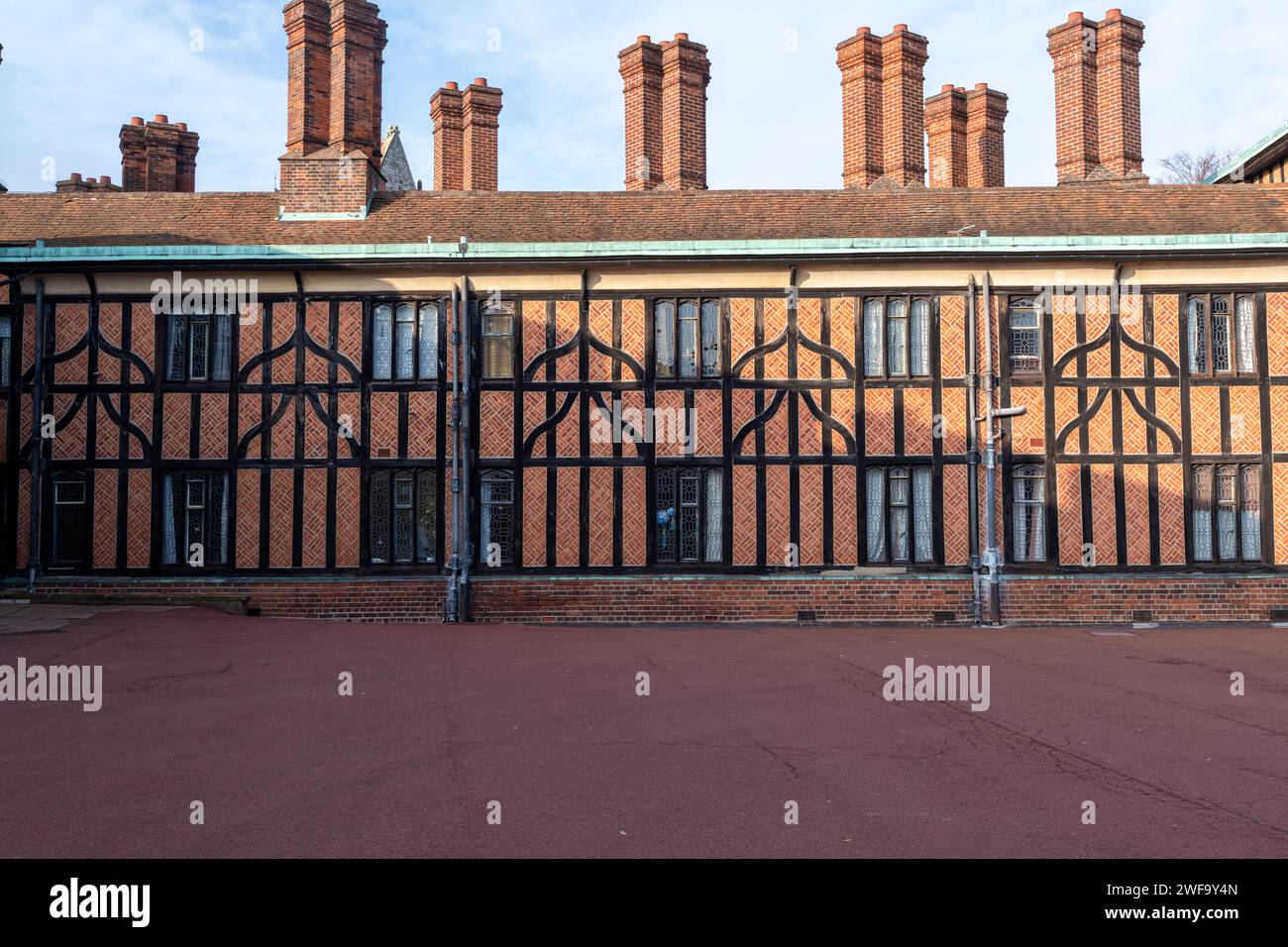 Windsor.Berkshire.United Kingdom.December 2nd 2022.The horshoe cloister ...