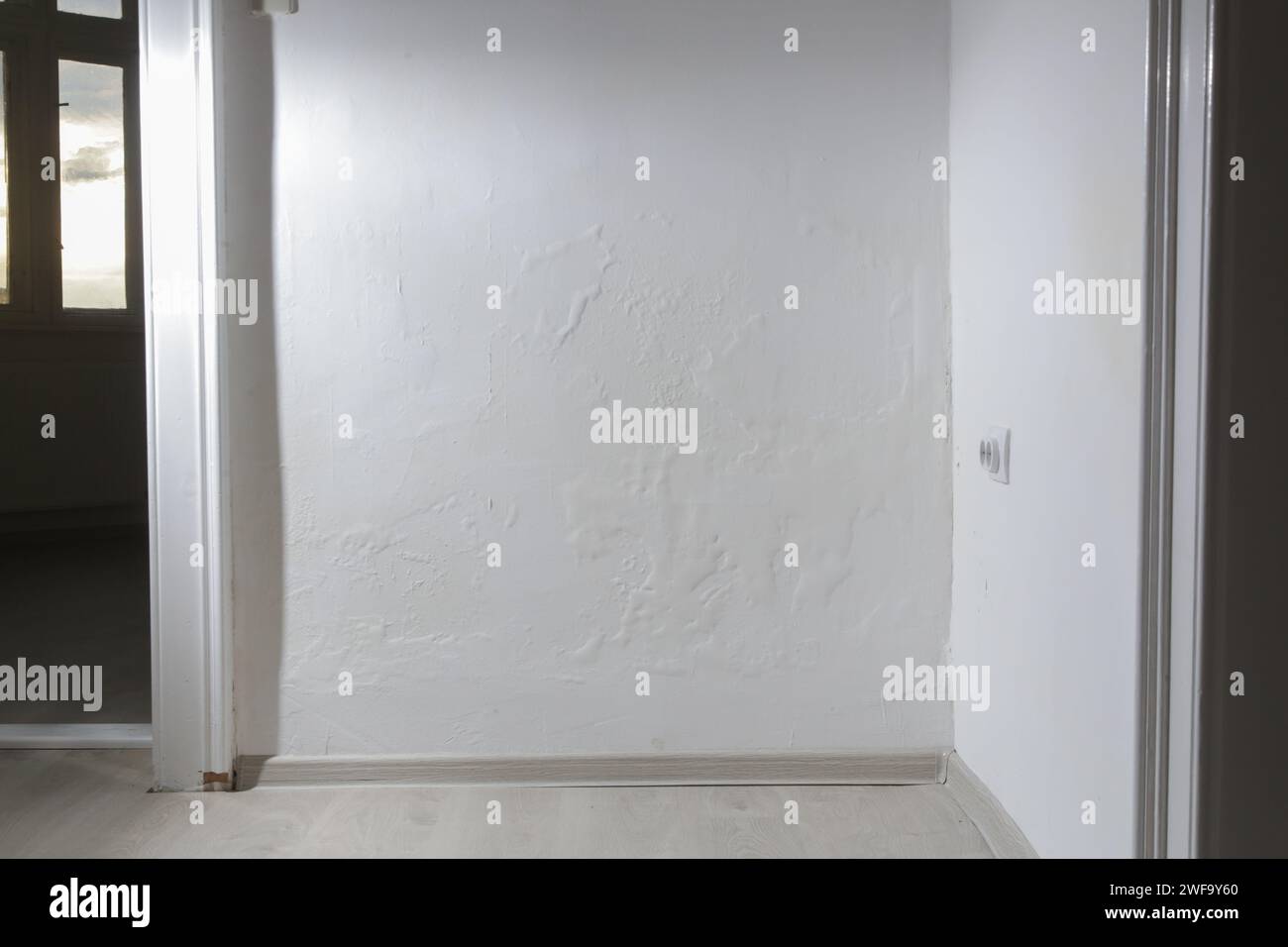 Saltpeter on the wall, Closeup of wall stained with water infiltration ...