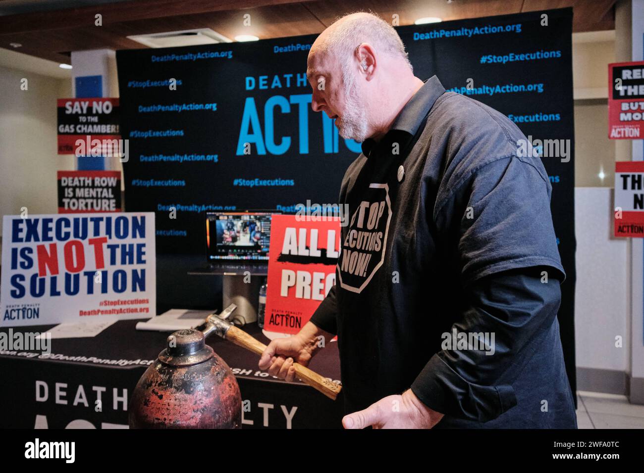 Nitrogen gas execution hi-res stock photography and images - Alamy