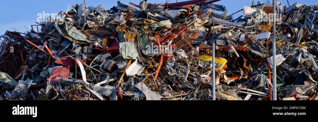 Metal and steel recycling compound hi-res stock photography and images ...