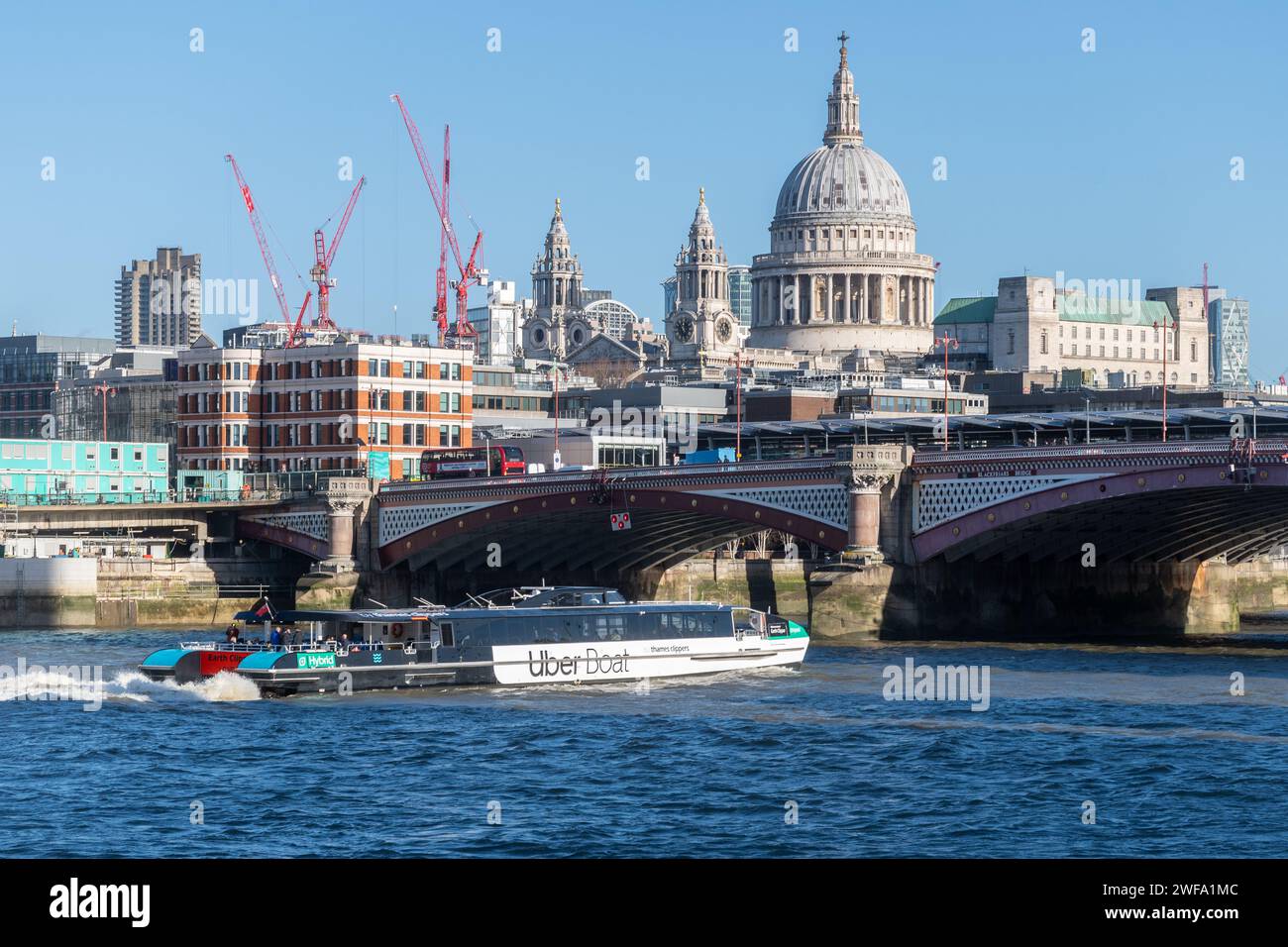Uber Boat, river bus service by Thames Clippers, approaching ...