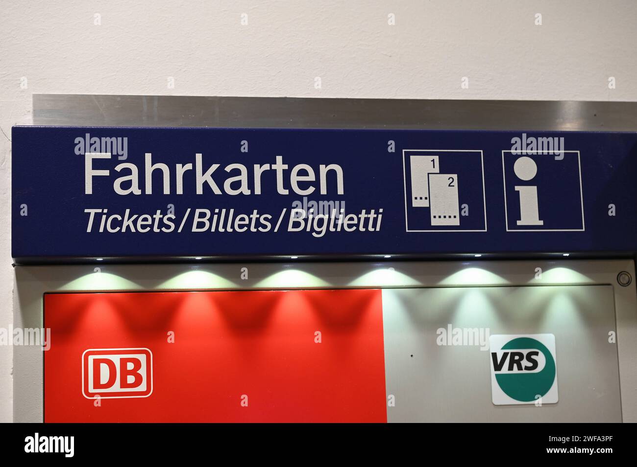 Fahrkartenautomat, Deutsche Bahn *** Ticket machine, Deutsche Bahn ...