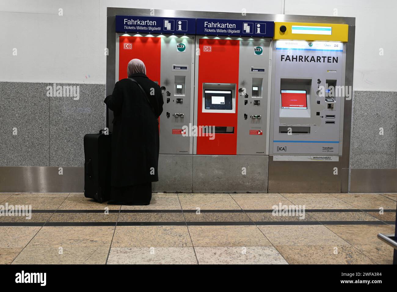 Fahrkartenautomat, Deutsche Bahn *** Ticket machine, Deutsche Bahn ...