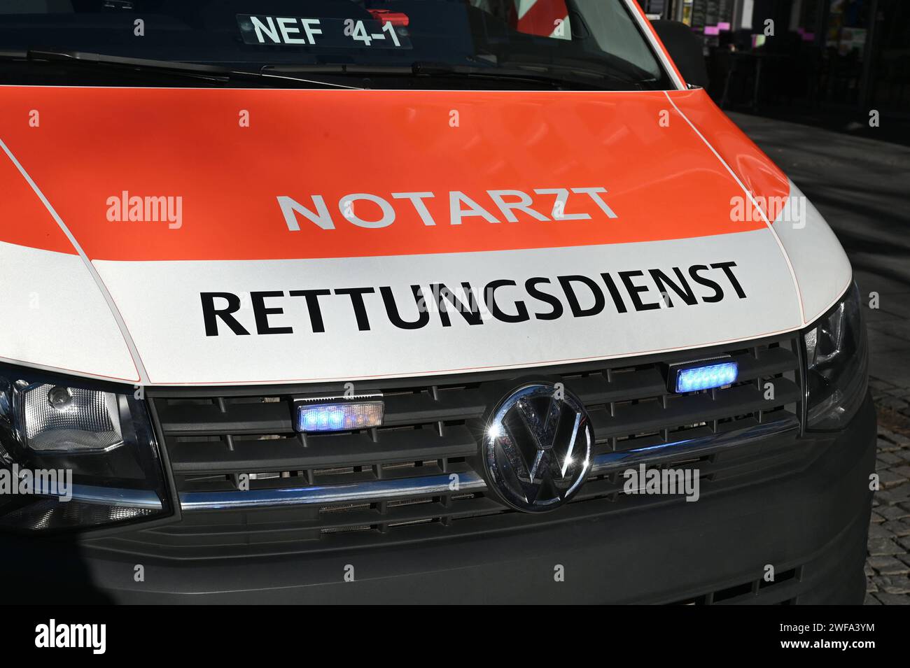 Einsatzfahrzeug Rettungswagen, Notarzt, Rettungsdienst *** Emergency ...