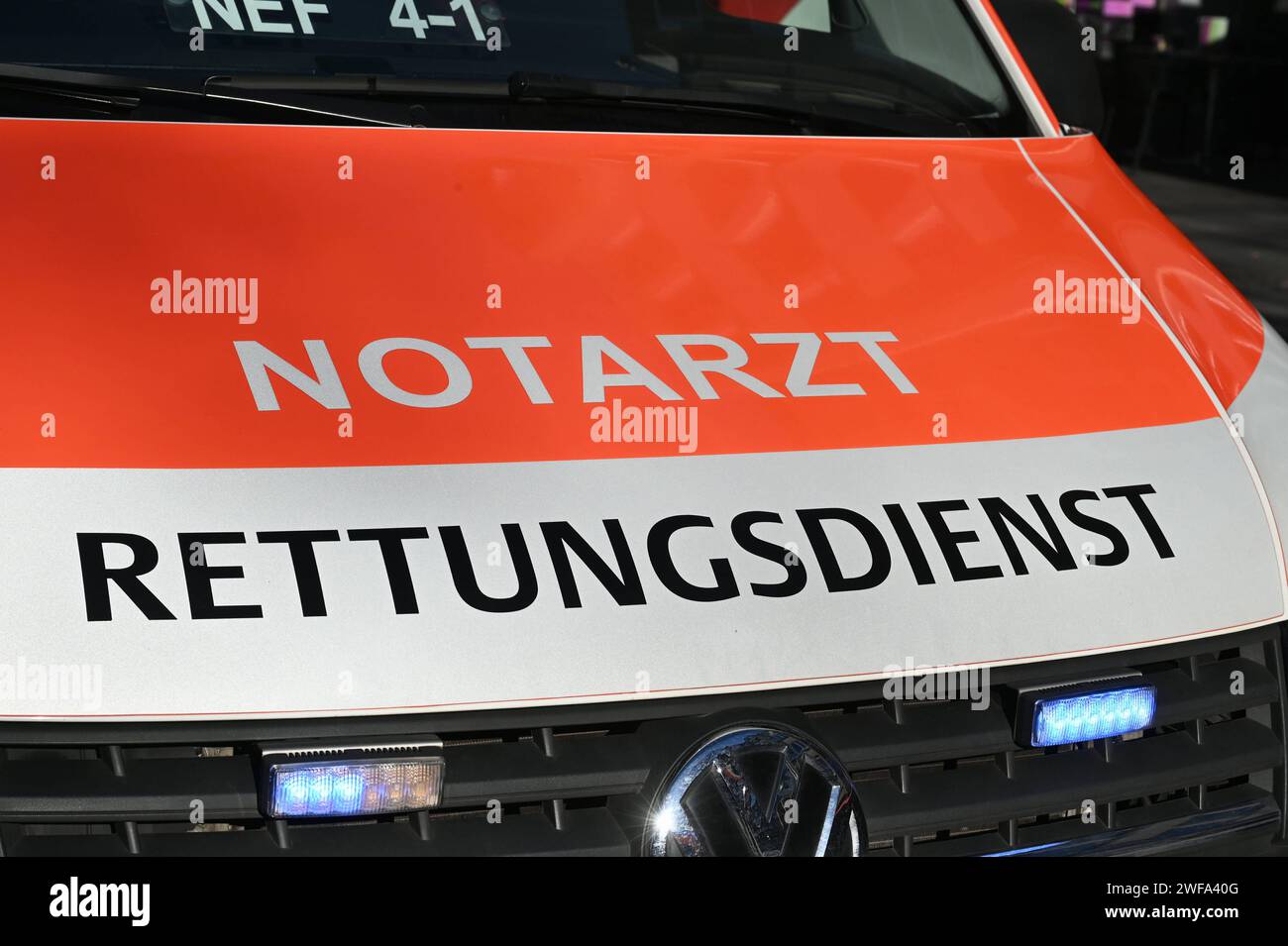 Einsatzfahrzeug Rettungswagen, Notarzt, Rettungsdienst *** Emergency ...