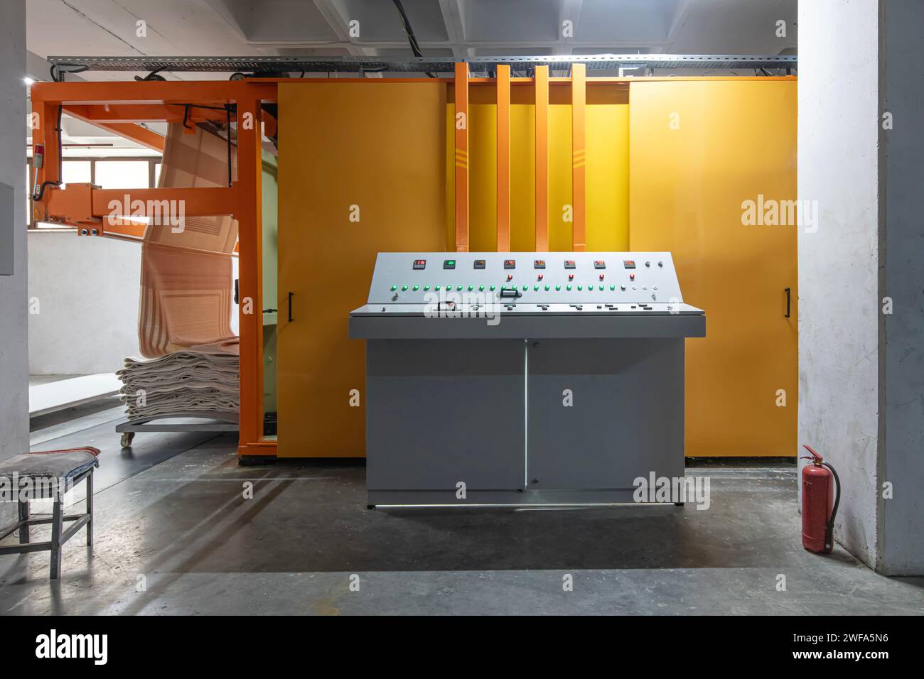 Synthetic yarns for carpet factory, carpet production, weaving looms ...