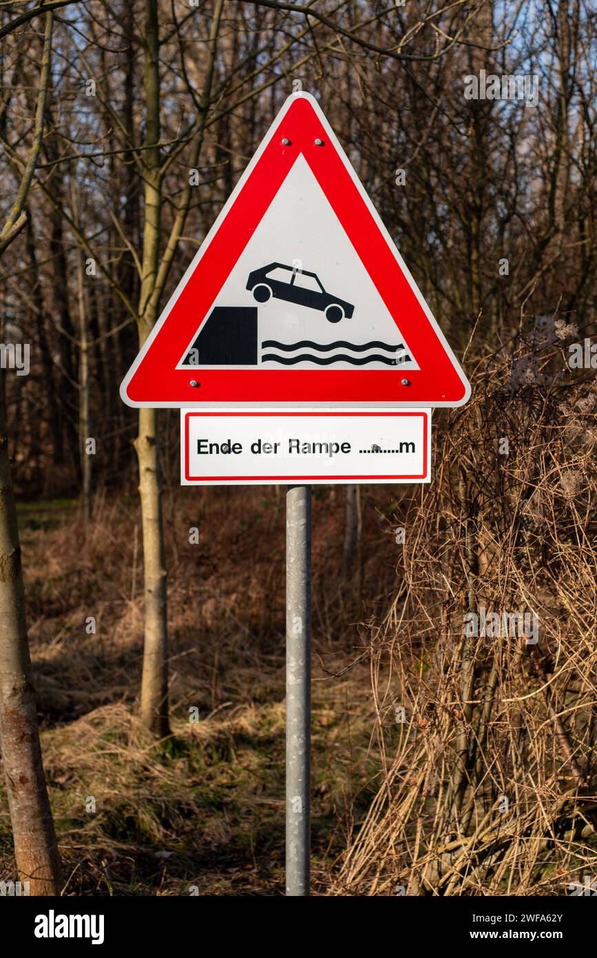 Warning sign End of road Stock Photo - Alamy