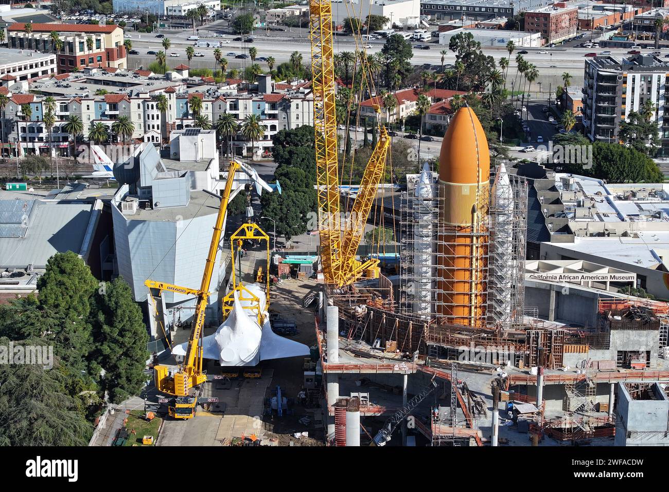 External tank next space shuttle hi-res stock photography and images ...