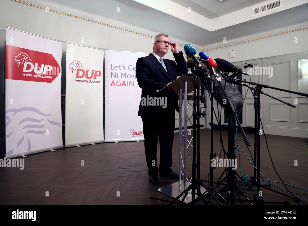 Democratic Unionist Party (DUP) leader Jeffrey Donaldson speaks to the ...