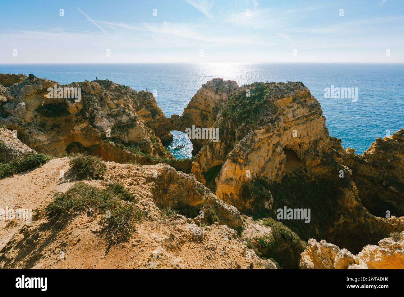 Stunning views of hidden coves, beaches, and rock formations in Lagos ...