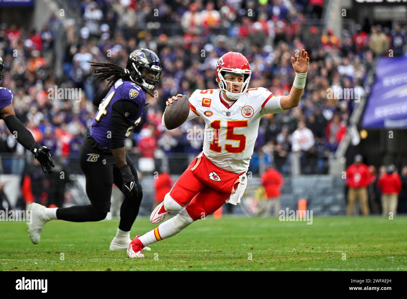 Kansas City Chiefs quarterback Patrick Mahomes (15) runs the ball ...