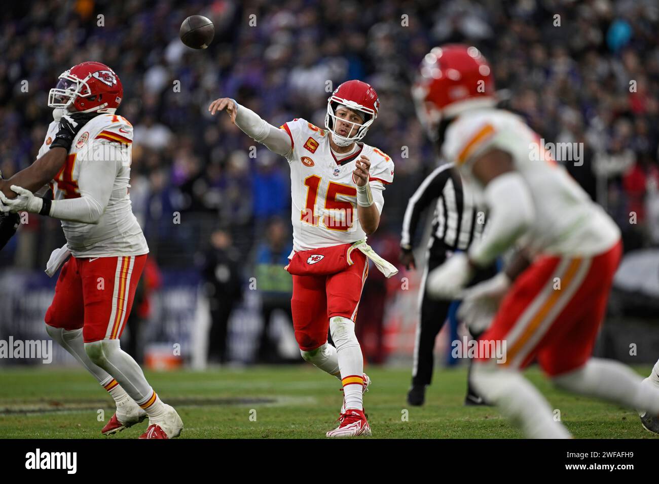 Kansas City Chiefs quarterback Patrick Mahomes (15) throws a pass ...
