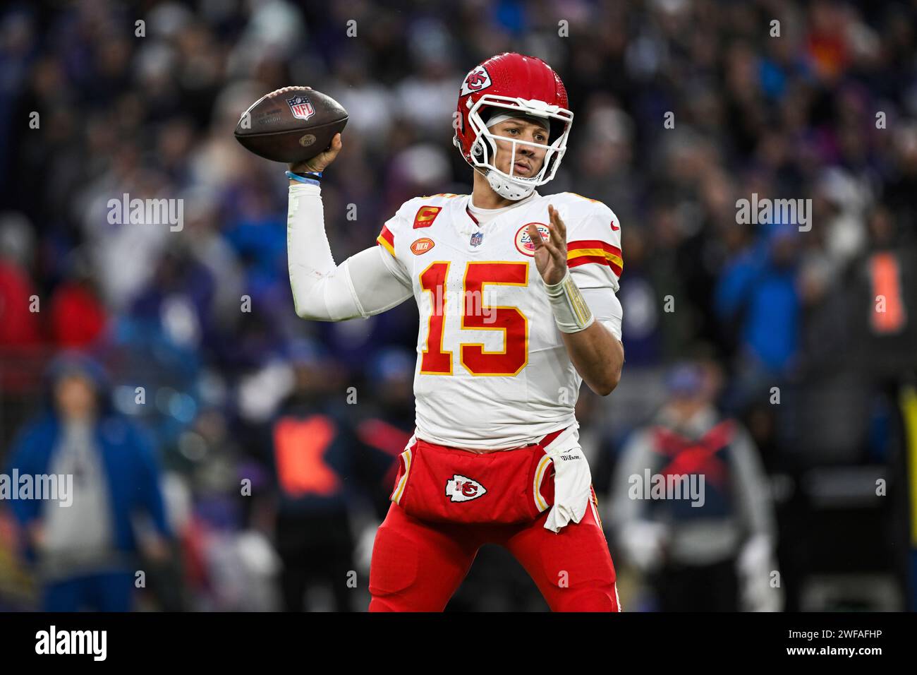 Kansas City Chiefs quarterback Patrick Mahomes (15) throws a pass ...