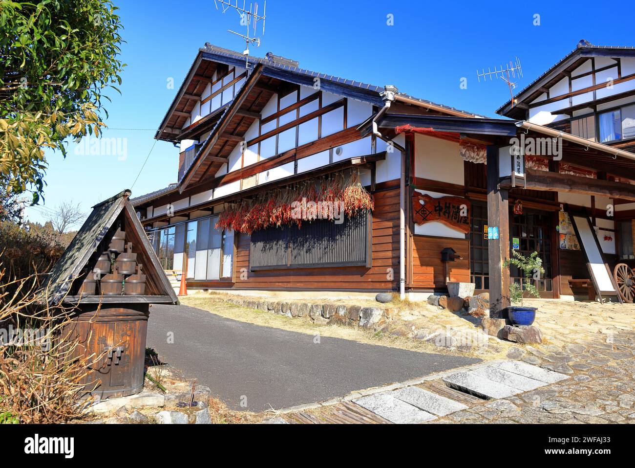 Magome-juku (Nakasendo) a Rustic stop on a feudal-era route at Magome ...