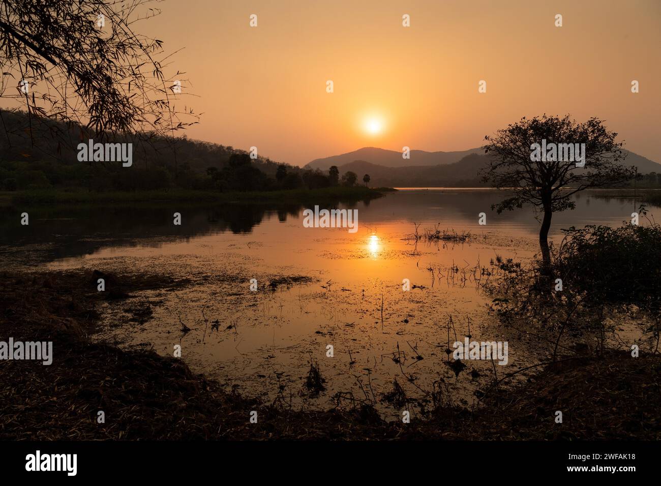 Sunset, Maddigedda Reservoir, reservoir near Addateegala, Andhra ...