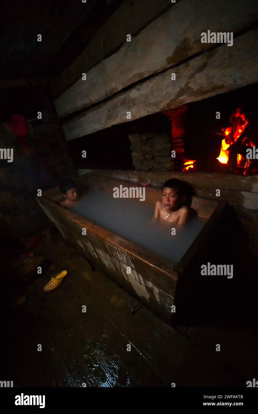 Hot stone bath bhutan hi-res stock photography and images - Alamy