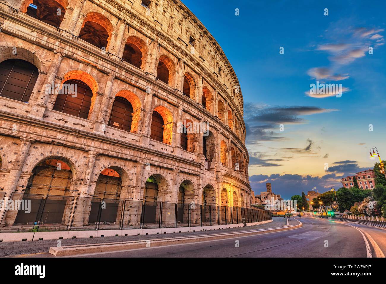 Rome Italy sunset city skyline at Rome Colosseum Stock Photo - Alamy