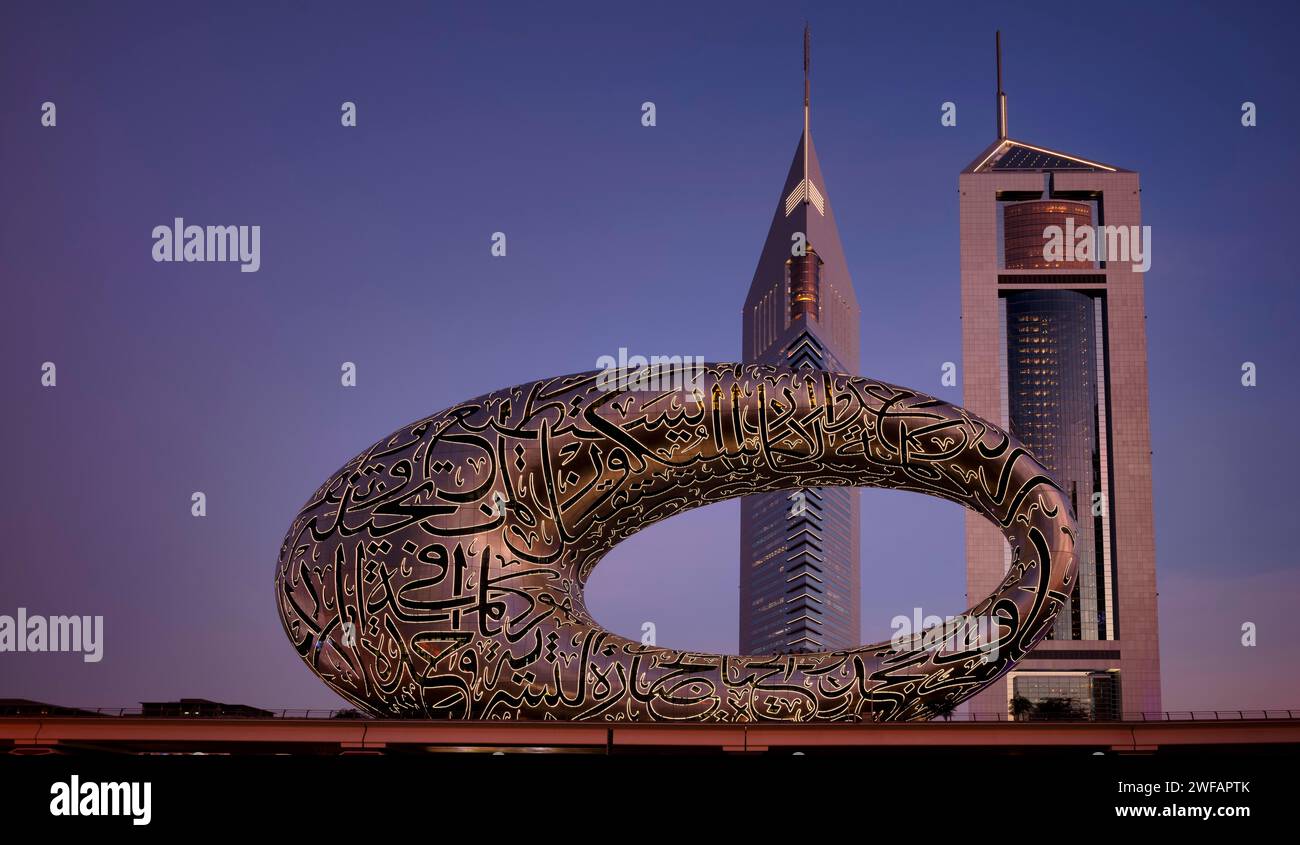 Dubai museum of the future night hi-res stock photography and images ...