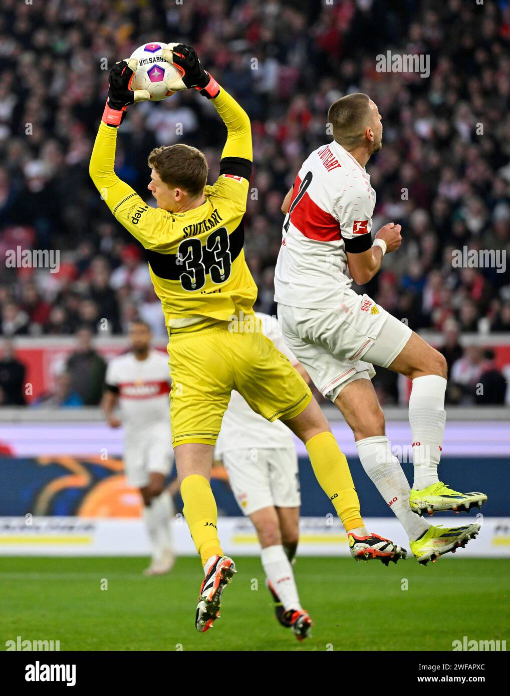 Penalty area scene, goal area scene Goalkeeper Alexander Nuebel VfB ...