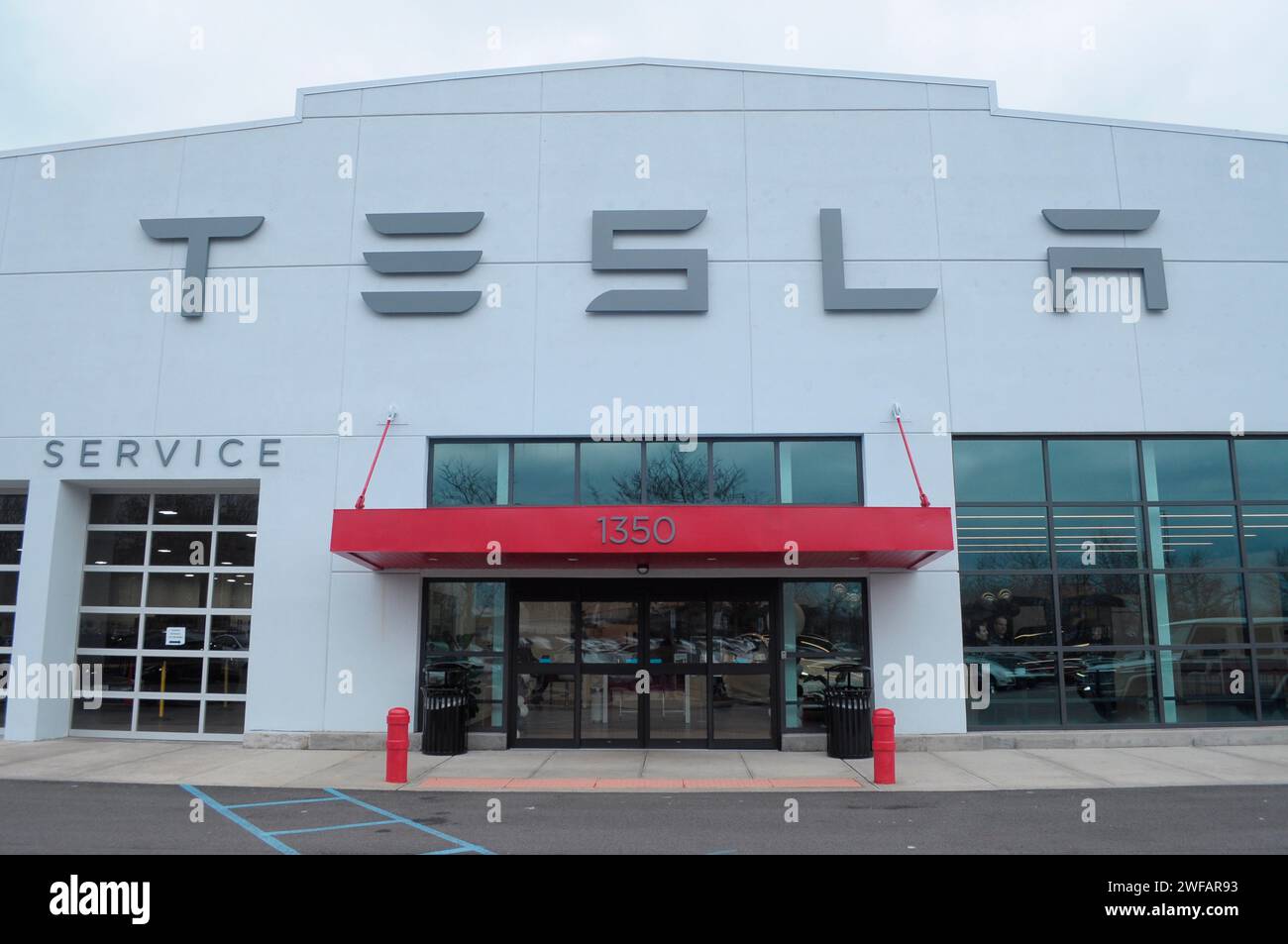 New York, United States. 29th Jan, 2024. A Tesla showroom and service ...