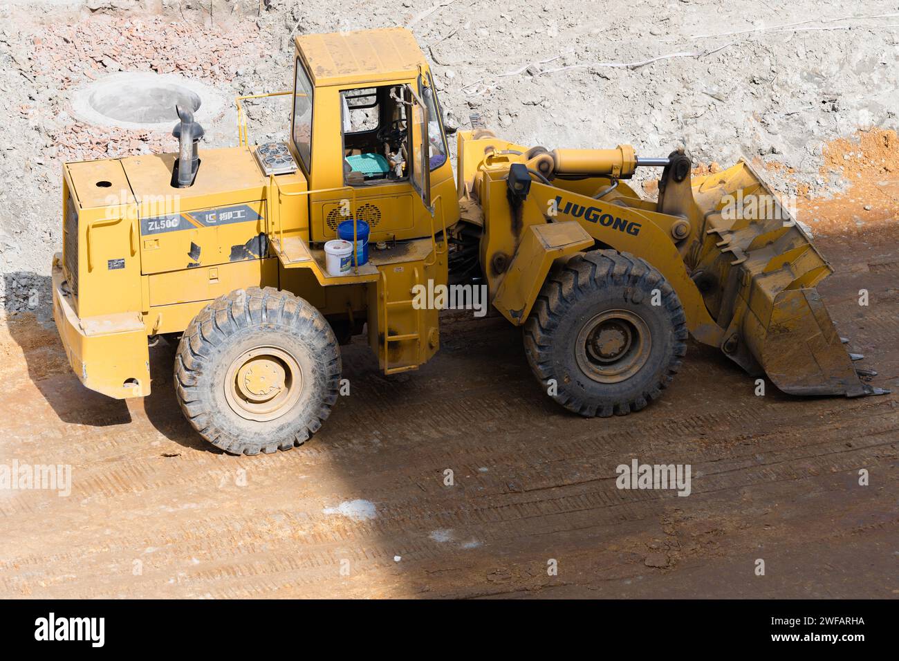 Dump truck excavator worker hi-res stock photography and images - Alamy