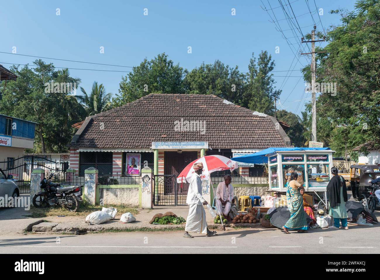 Belur, Karnataka, India - January 9 2023: Street vendors selling food ...