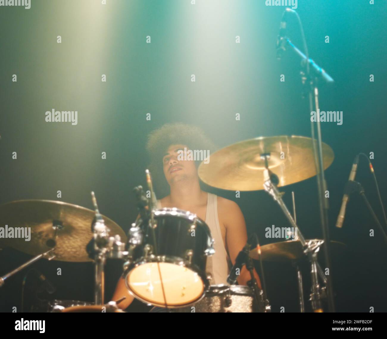 Person alone crowd hi-res stock photography and images - Alamy